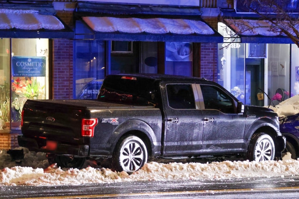 Truck reportedly strikes 2 parked cars on Newton St. – Waltham Times